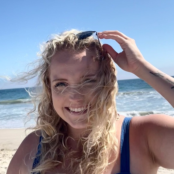 Erin's Closet (@erincfvan) | Poshmark